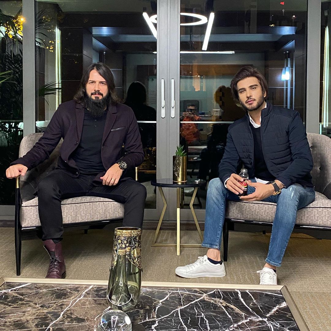 Imran Abbas Meets The Famous Turkish Star | Reviewit.pk