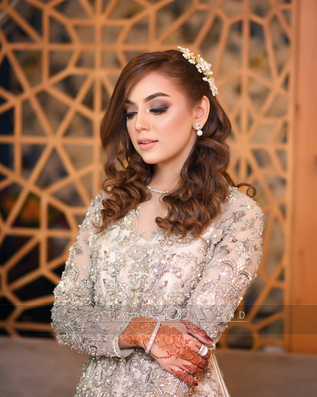 Maryam Noor Looks Ethereal In These Traditional Looks | Reviewit.pk