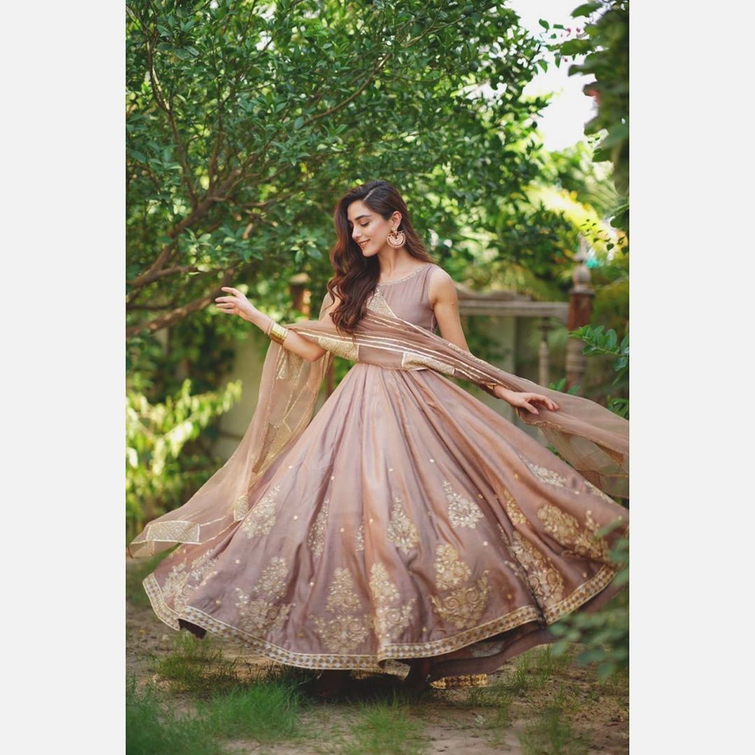 Best Royal Outfits of Maya Ali that are Love | Reviewit.pk
