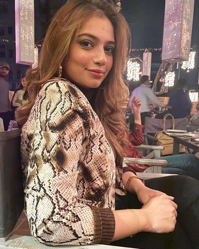 Yashma Gill Celebrated her Birthday with Friends - Beautiful Pictures ...