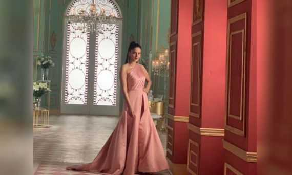 Beautiful Lux Brand Ambassadors of Pakistan | Reviewit.pk