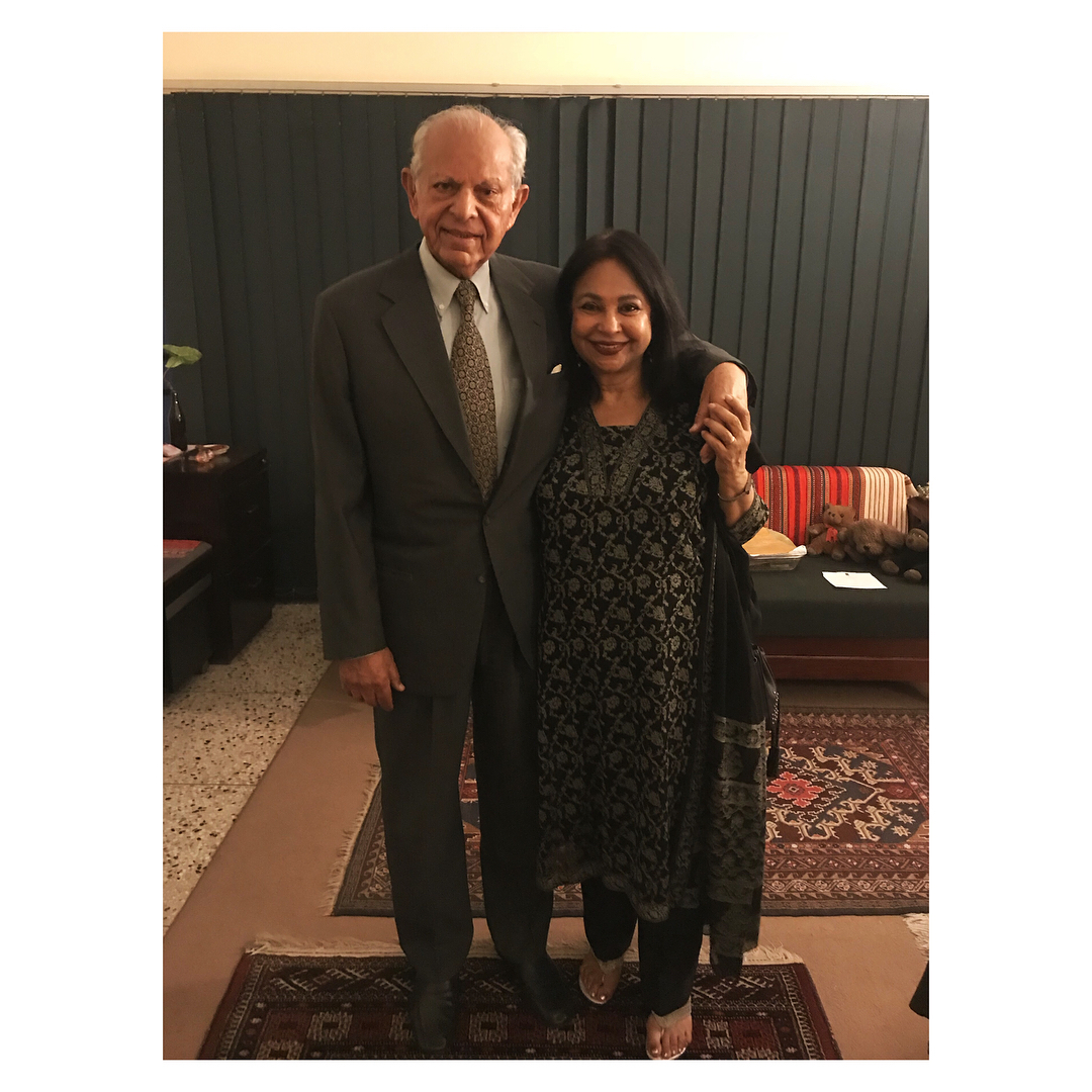 Lovely Photos Of Adnan Malik With His Family | Reviewit.pk