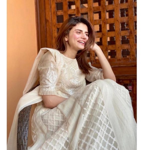 Zubab Rana - Everything You Need To Know About Her | Reviewit.pk