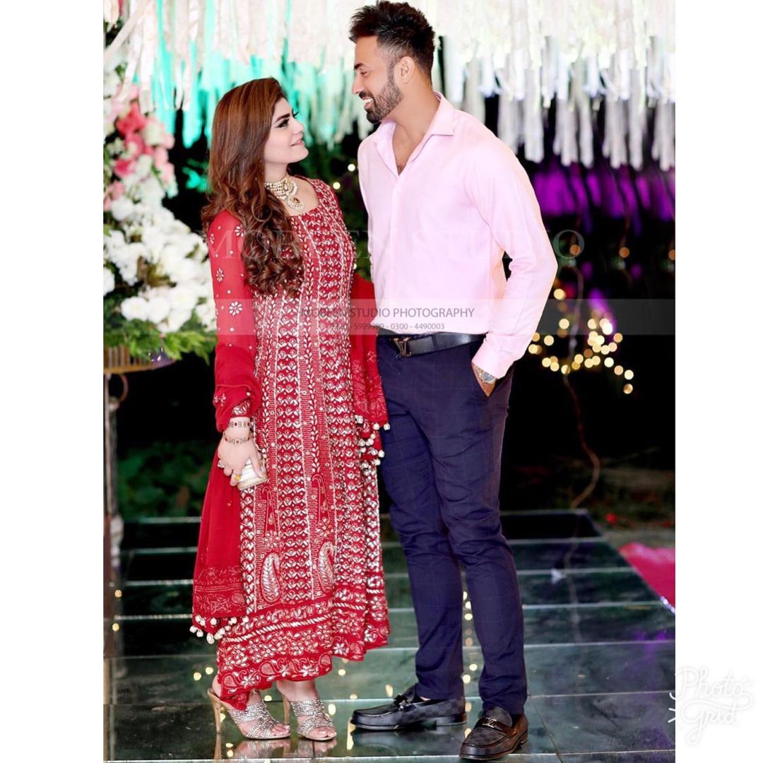 Wahab Riaz Wife | 20 Lovely Pictures | Reviewit.pk