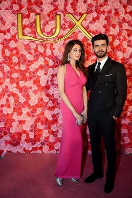 Beautiful Lux Brand Ambassadors of Pakistan | Reviewit.pk