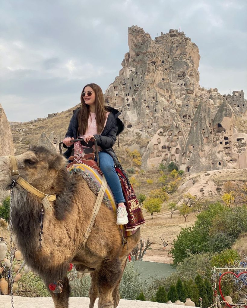 Aiman Khan and Muneeb Butt in Capadokia Turkey | Reviewit.pk