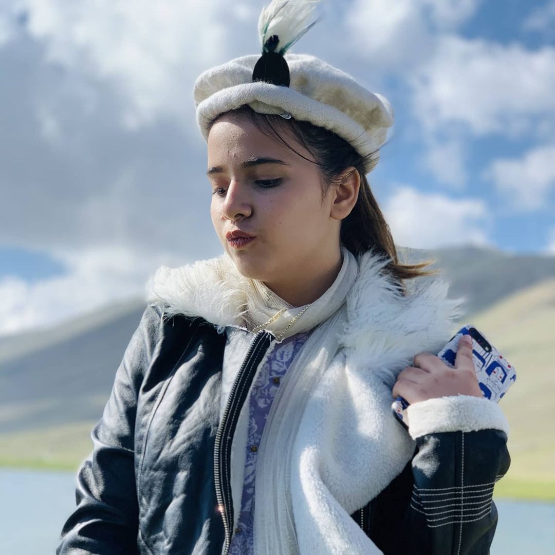 Allay (Munjha Mar Wara) Girl Urooj Fatima | Real Life Pictures ...