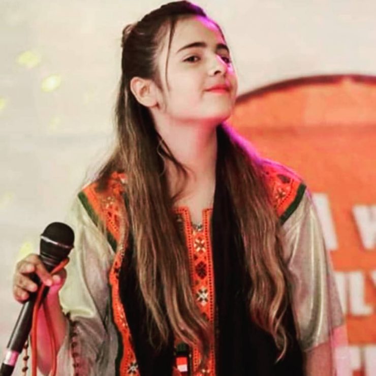 Allay (Munjha Mar Wara) Girl Urooj Fatima | Real Life Pictures ...