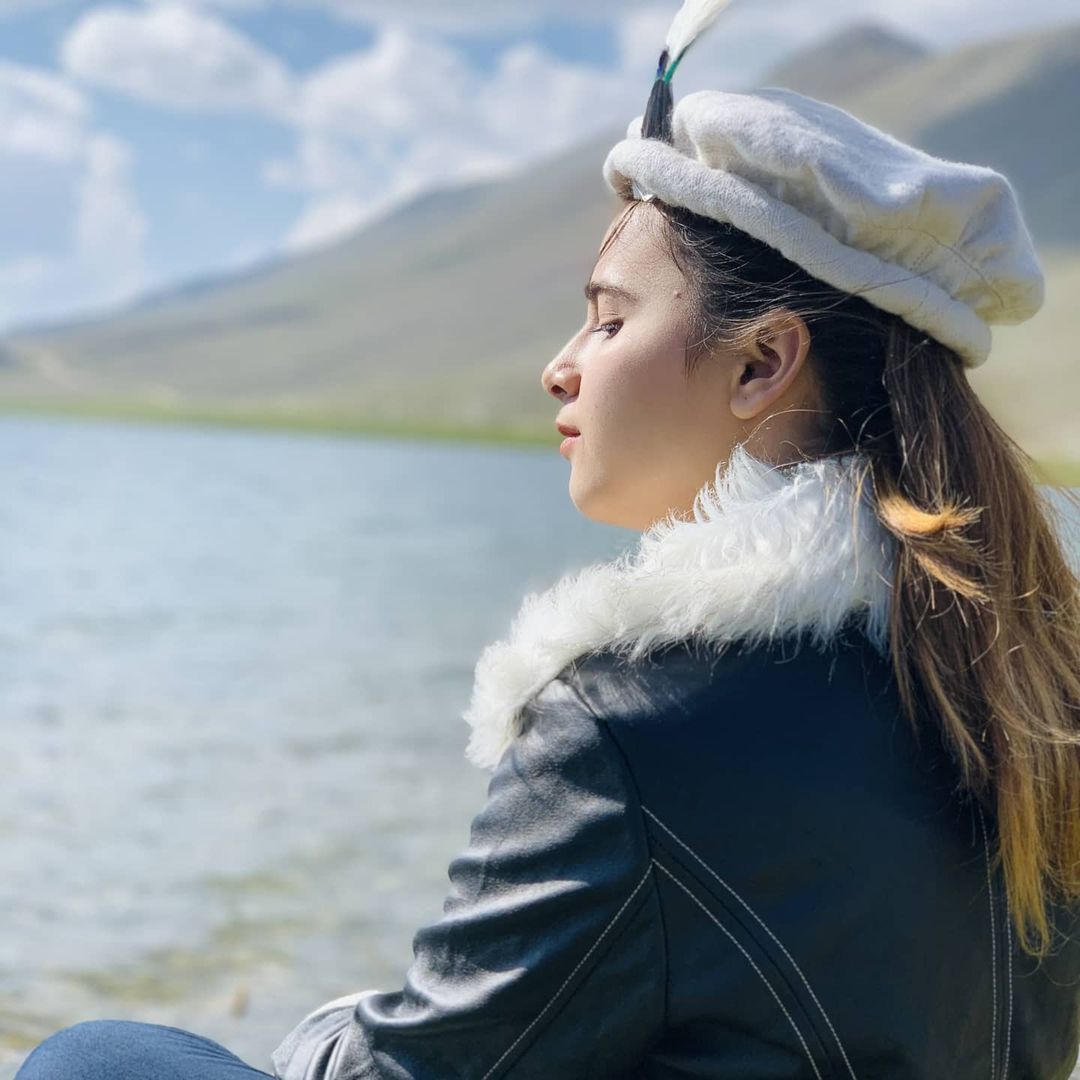 Allay (Munjha Mar Wara) Girl Urooj Fatima | Real Life Pictures ...