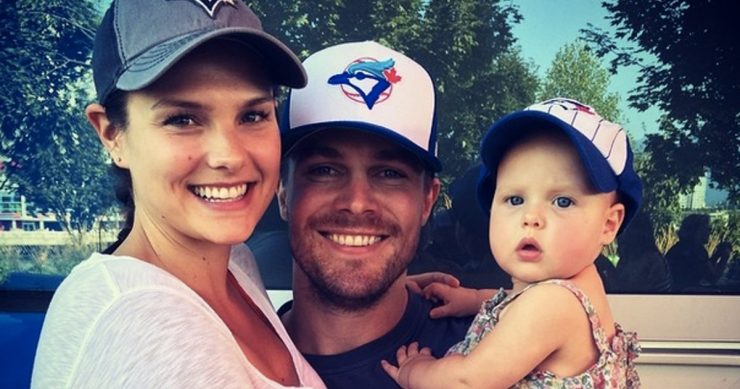 Arrow Cast In Real Life 2020 | Reviewit.pk