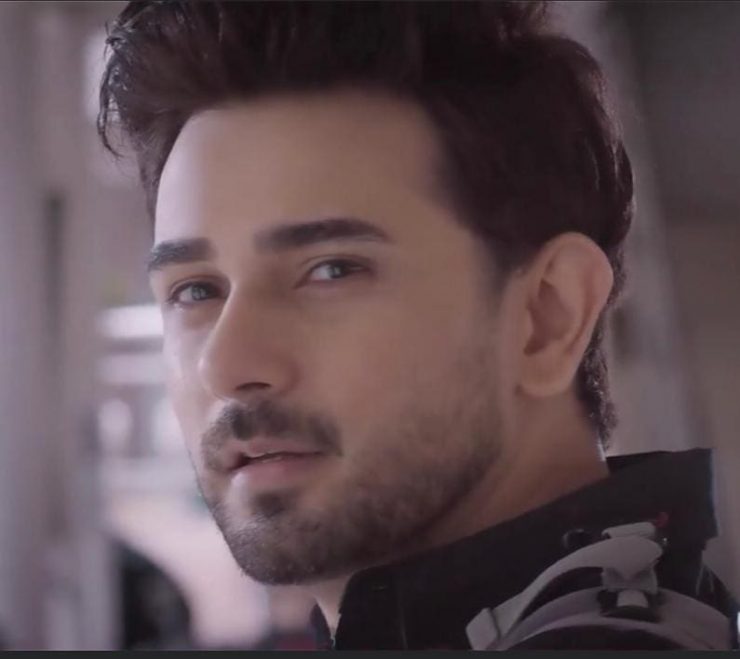 Chalawa Cast In Real Life | Reviewit.pk