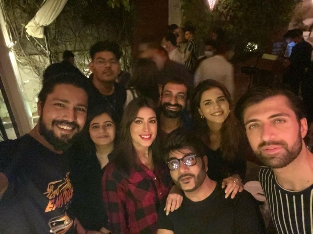 Danish Hayat with his Wife Faizaa Ashfaq - Latest Photos | Reviewit.pk