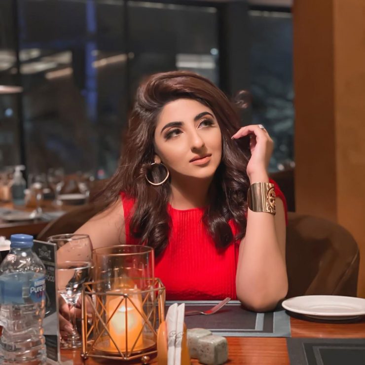 Actress Fatima Sohail Latest Beautiful Clicks with her Son | Reviewit.pk