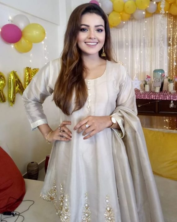 Actress Isha Noor Son First Birthday Pictures | Reviewit.pk