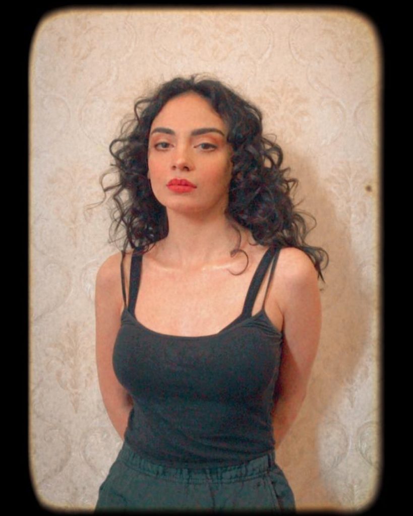 Latest Beautiful Clicks of Talented Actress Mehar Bano | Reviewit.pk