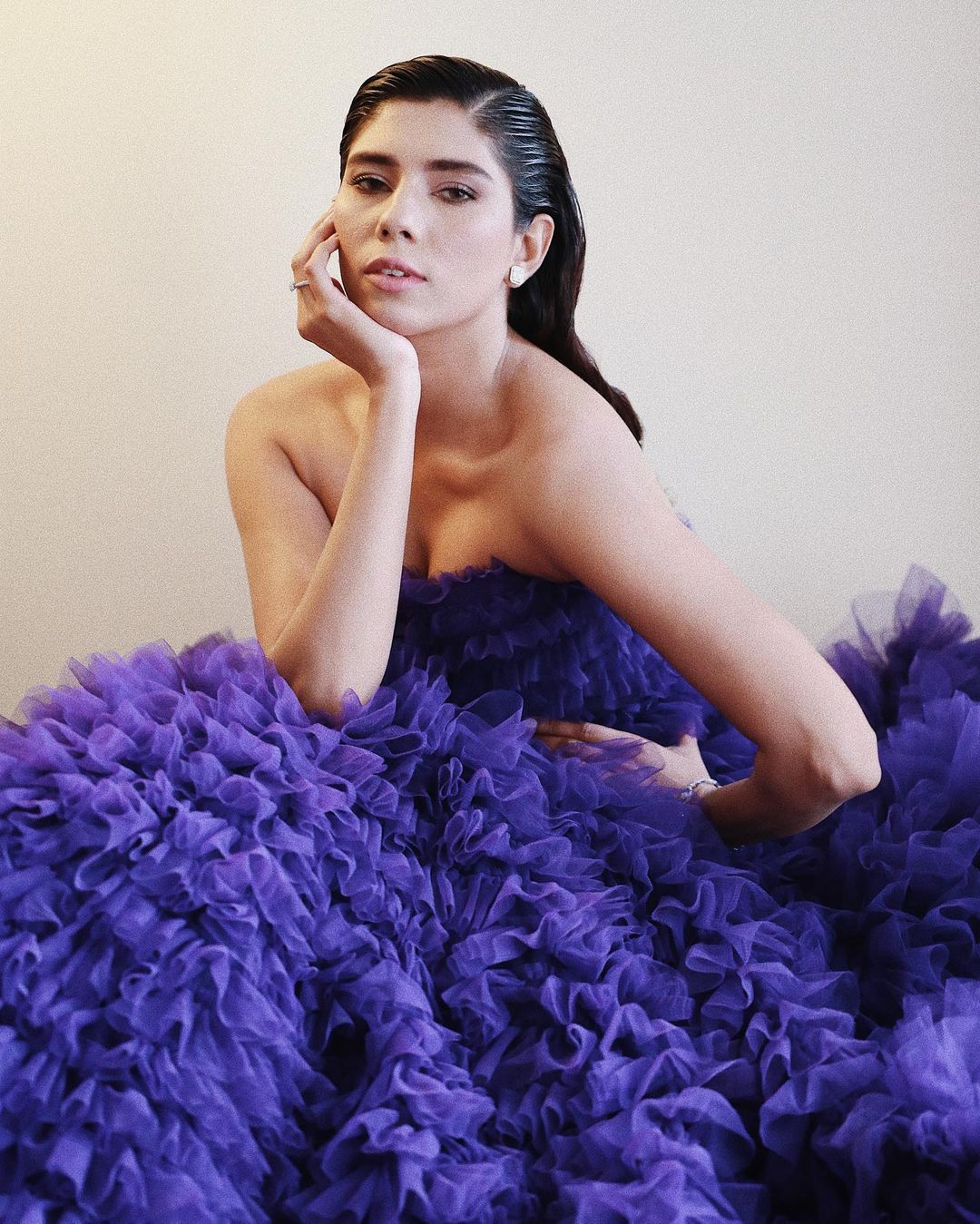 Model Anam Malik Bids Farewell To Showbiz And Embraced Hijab | Reviewit.pk