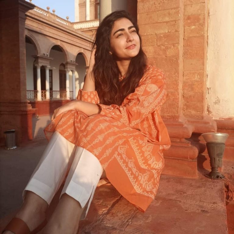 Nand Drama Cast In Real Life | Reviewit.pk