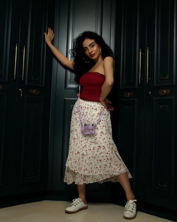 People Are In Love With Mehar Bano's Dance Video | Reviewit.pk