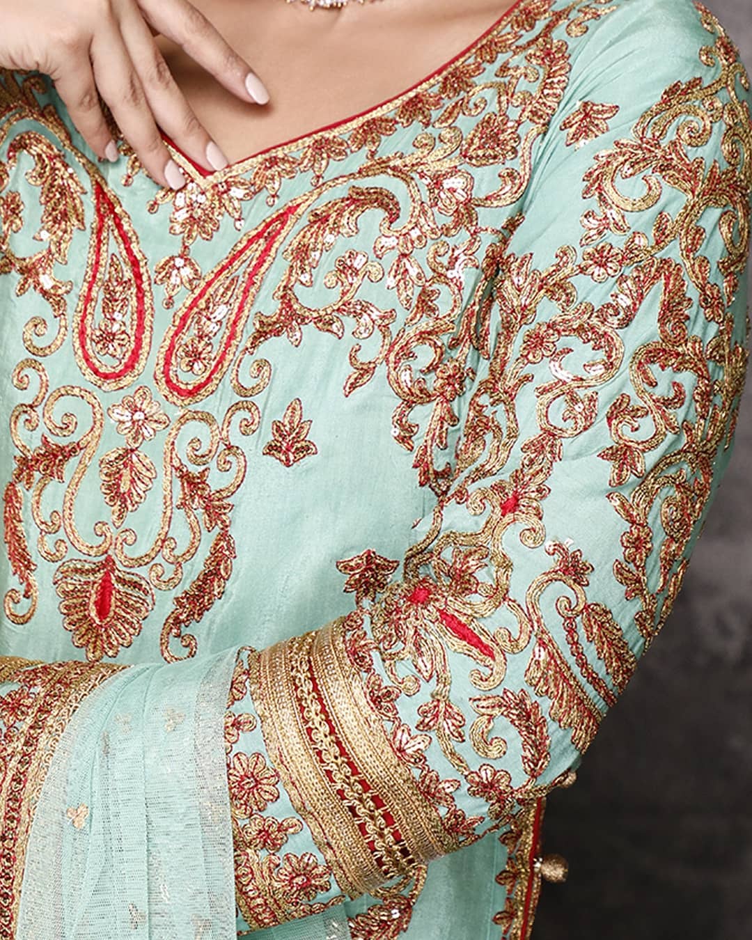 Rizwan Beyg Presents Shahnamah Collection Featuring Faryal Mehmood | Reviewit.pk