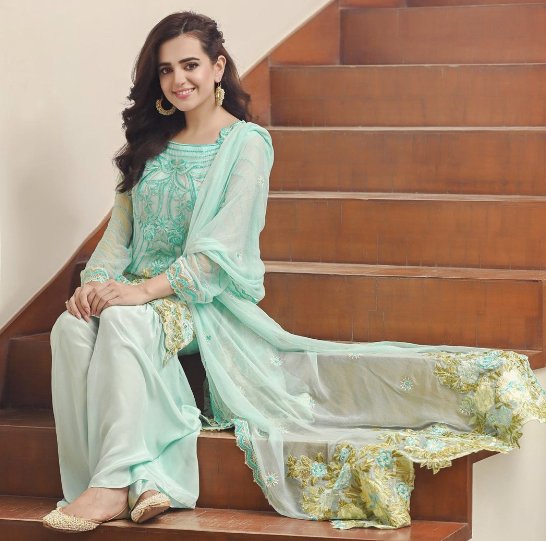 Sumbul Iqbal Stuns In Her Recent Winter Looks | Reviewit.pk
