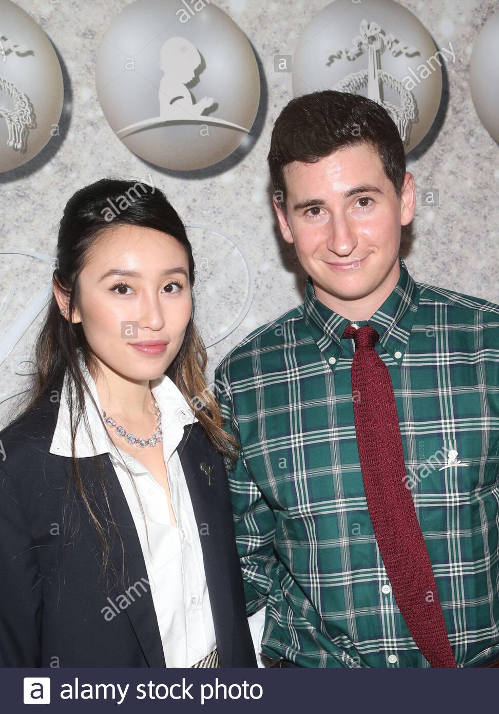 The Goldbergs Cast In Real Life | Reviewit.pk