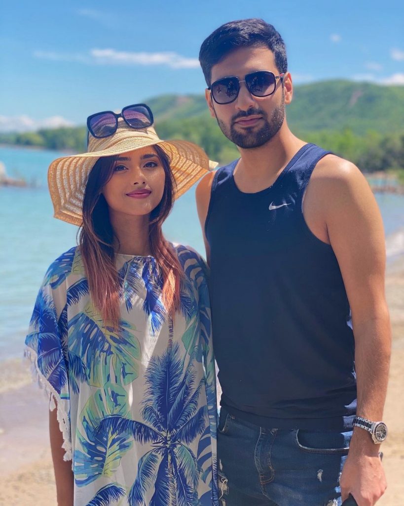 Youtuber Zaid Ali with his Wife - 13 Adorable Pictures | Reviewit.pk