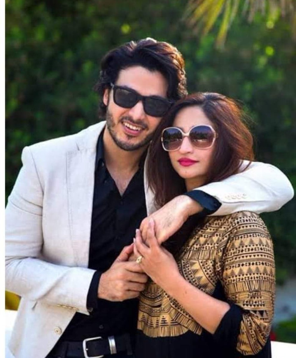 Ahsan Khan Family - 10 Adorable Pictures | Reviewit.pk