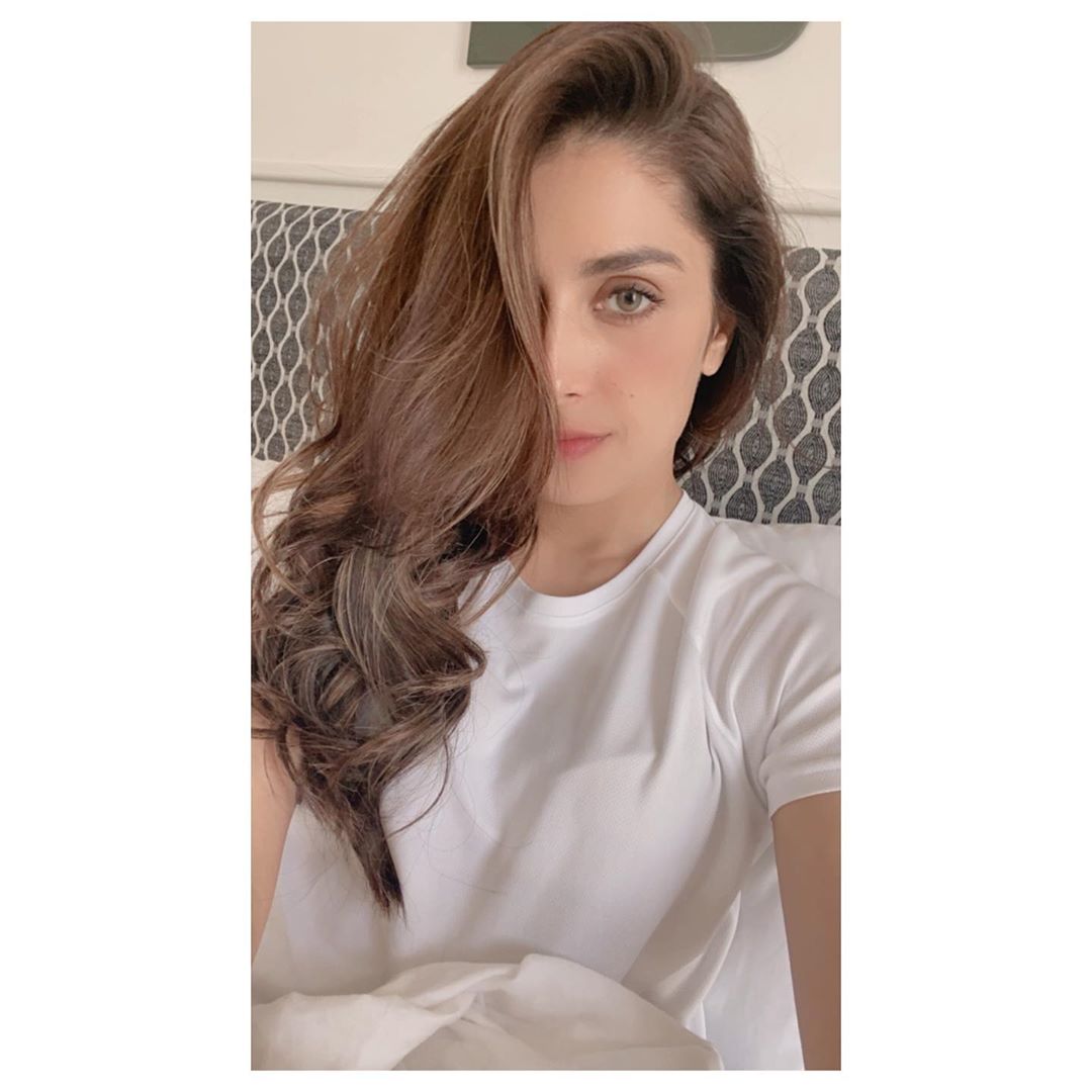 Elegant Hairstyles of Ayeza Khan That Are Just Lovely | Reviewit.pk