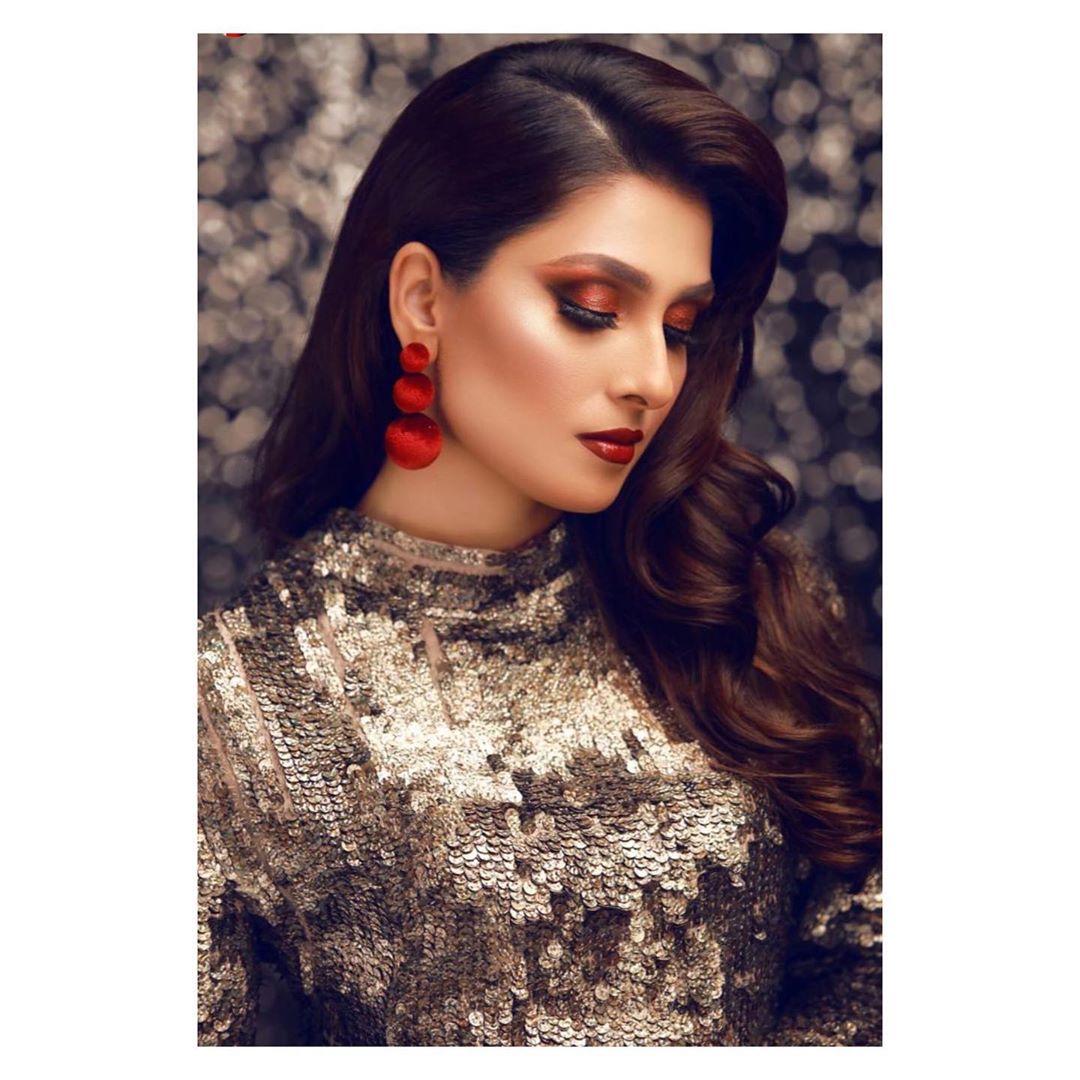 Elegant Hairstyles of Ayeza Khan That Are Just Lovely | Reviewit.pk