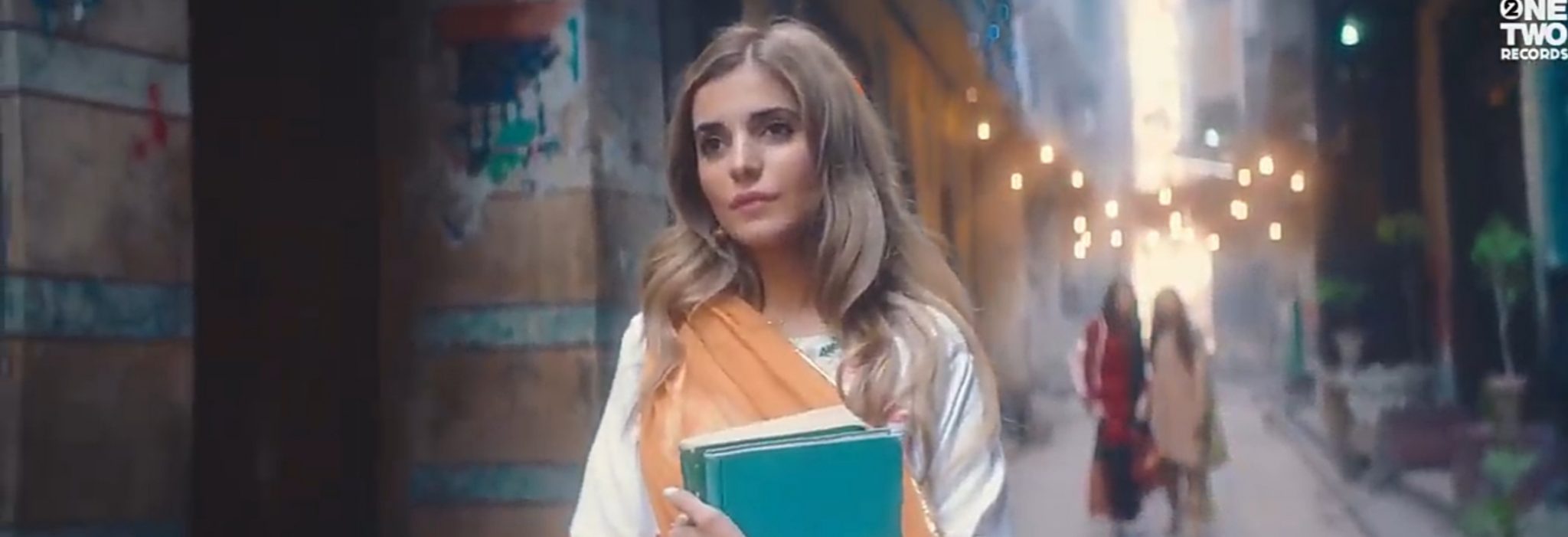 Baari 2 Ft. Momina Mustehsan And Bilal Saeed | Reviewit.pk