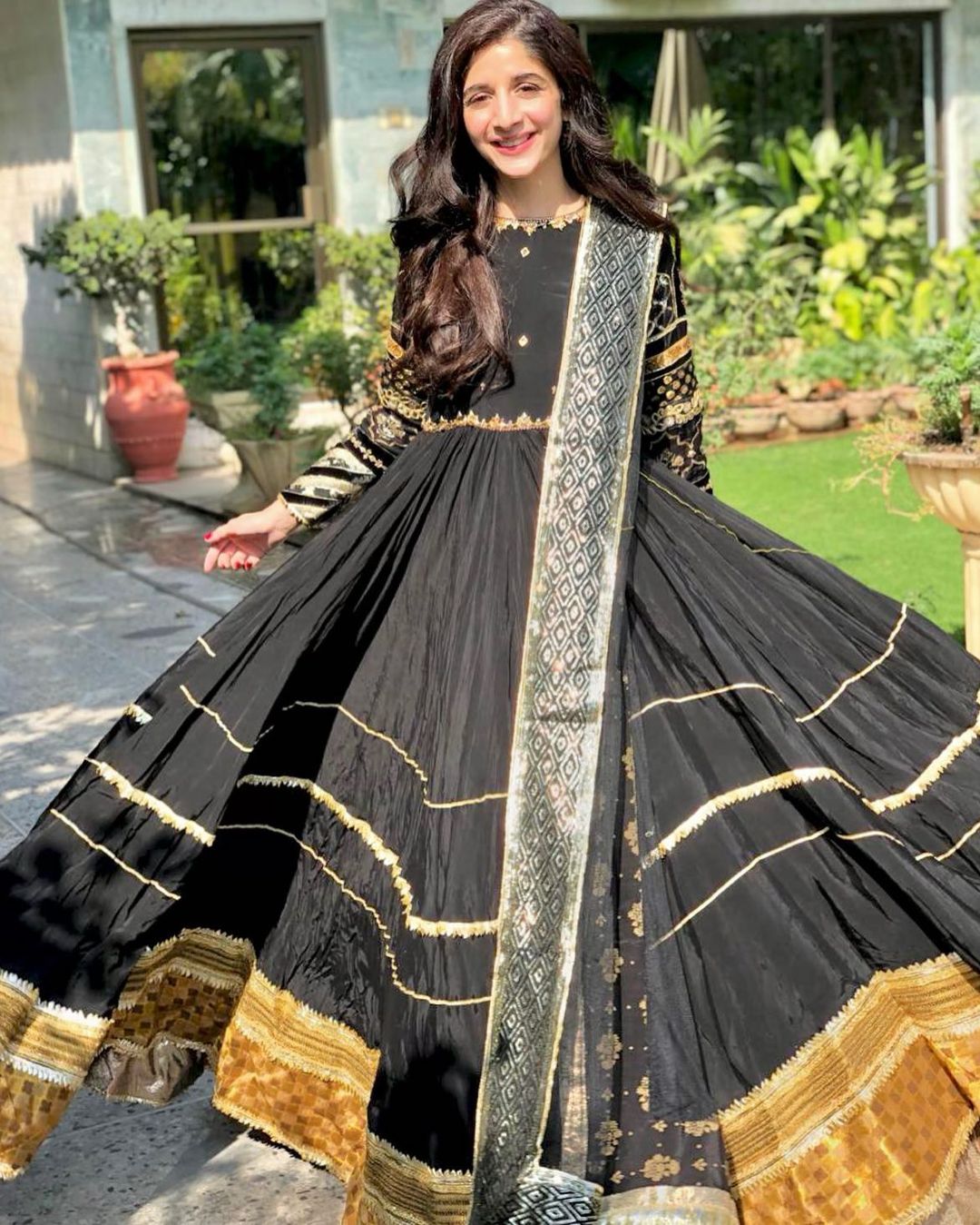 Mawra Hocane Appreciating Yumna Zaidi | Reviewit.pk