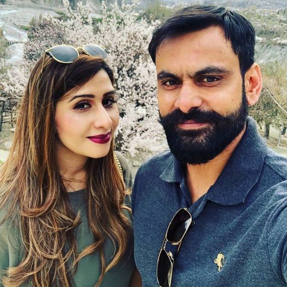Mohammad Hafeez Wife | 20 Adorable Picture | Reviewit.pk