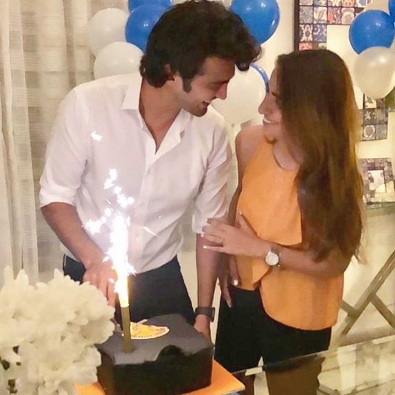 Raaz e Ulfat Cast In Real Life | Reviewit.pk