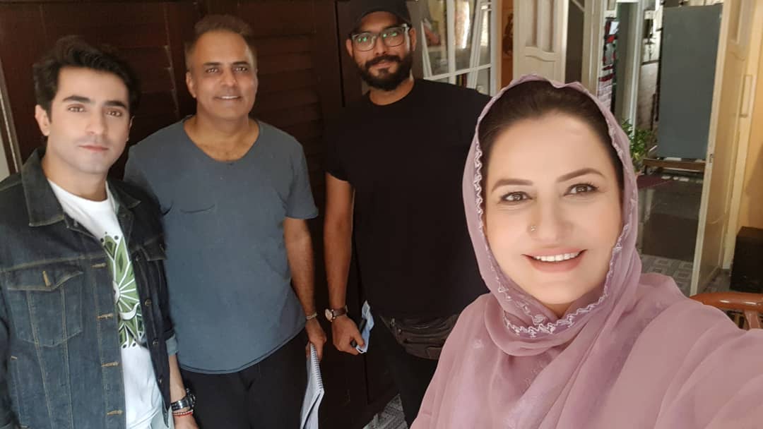 Latest Beautiful Selfies of Saba Faisal | Reviewit.pk