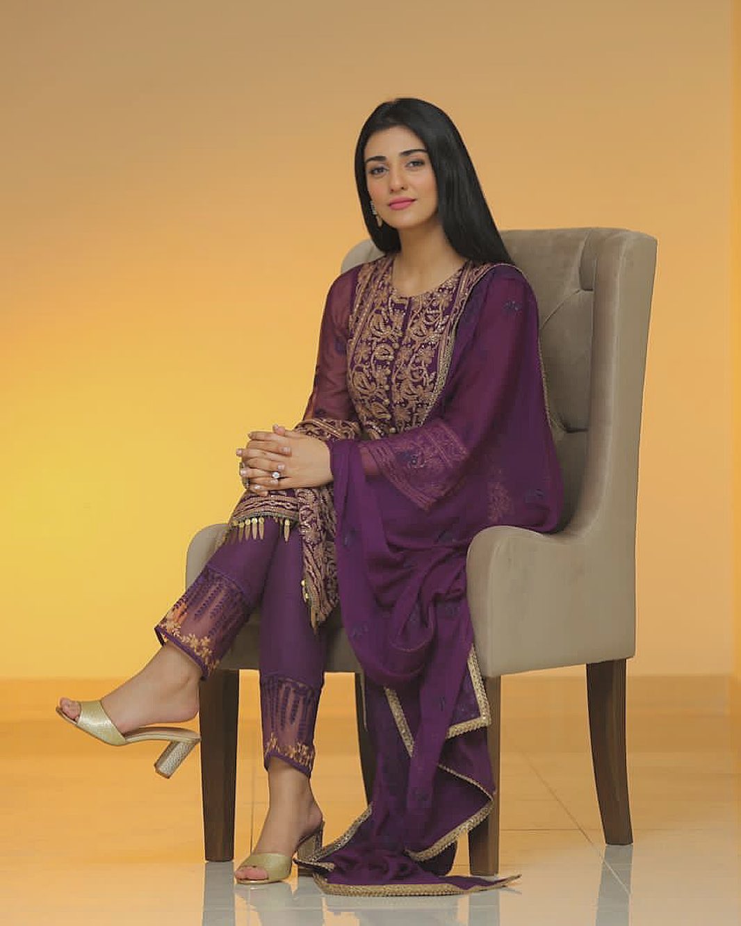 Noor And Sarah Zafar Khan's Father Passed Away | Reviewit.pk