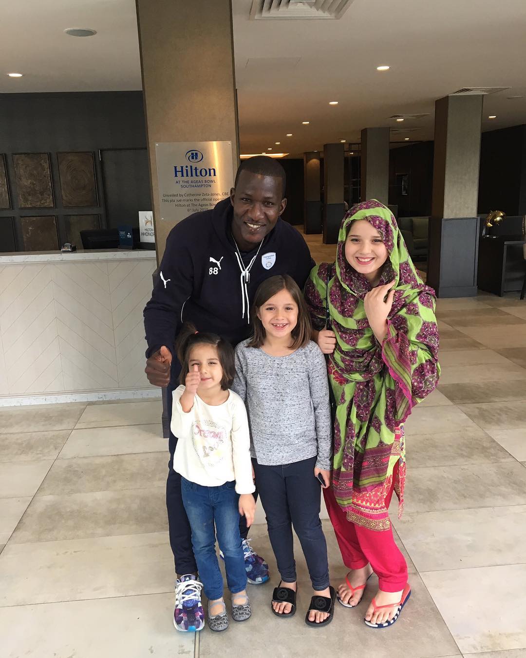 Shahid Afridi Family - 20 Lovely Pictures | Reviewit.pk