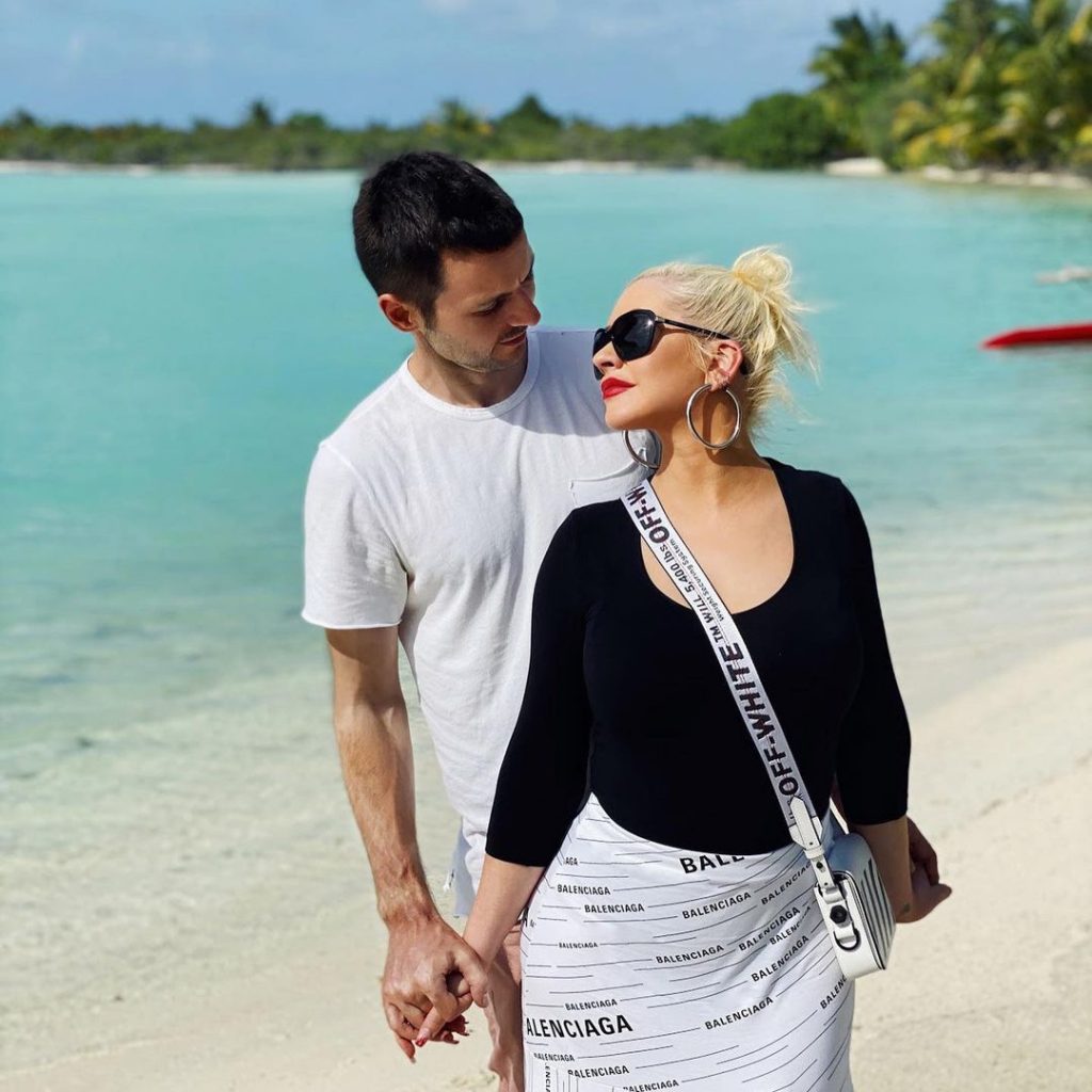 Burlesque Cast In Real Life 2020 | Reviewit.pk