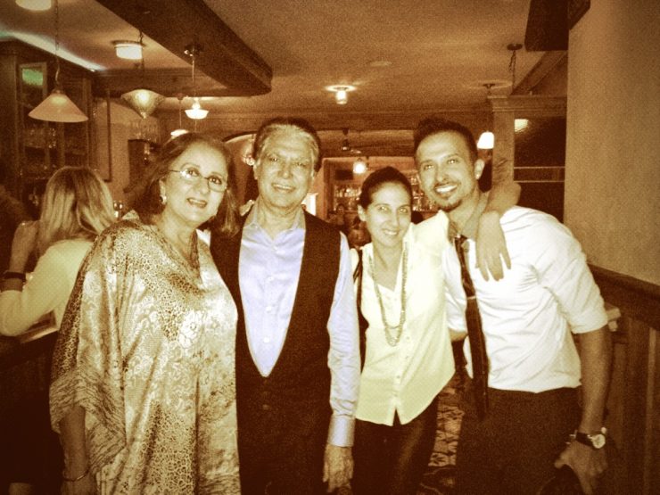 20 Family Clicks Of Rahat Kazmi With Family | Reviewit.pk