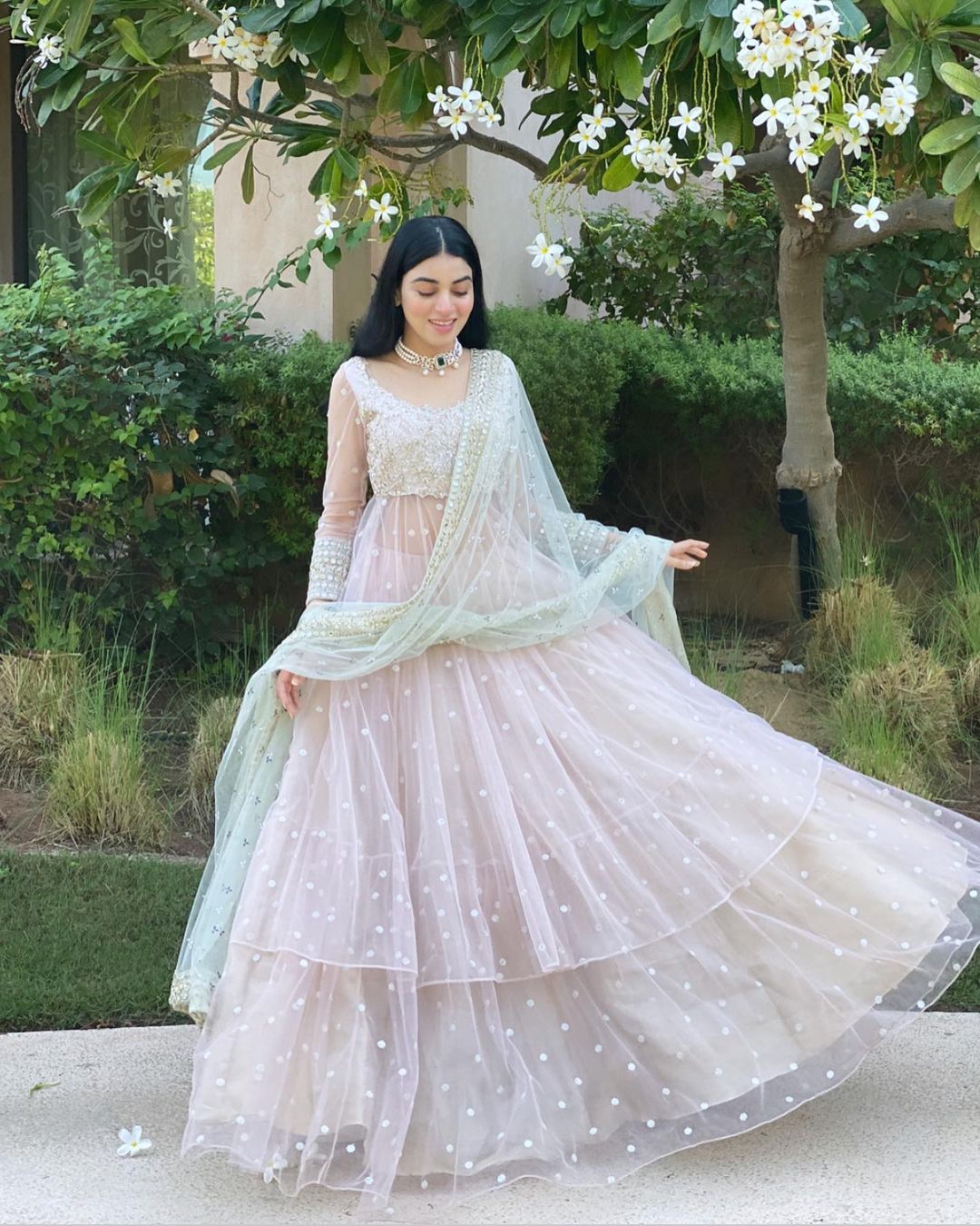 25 Latest Photos of The Beautiful Anmol Baloch | Reviewit.pk