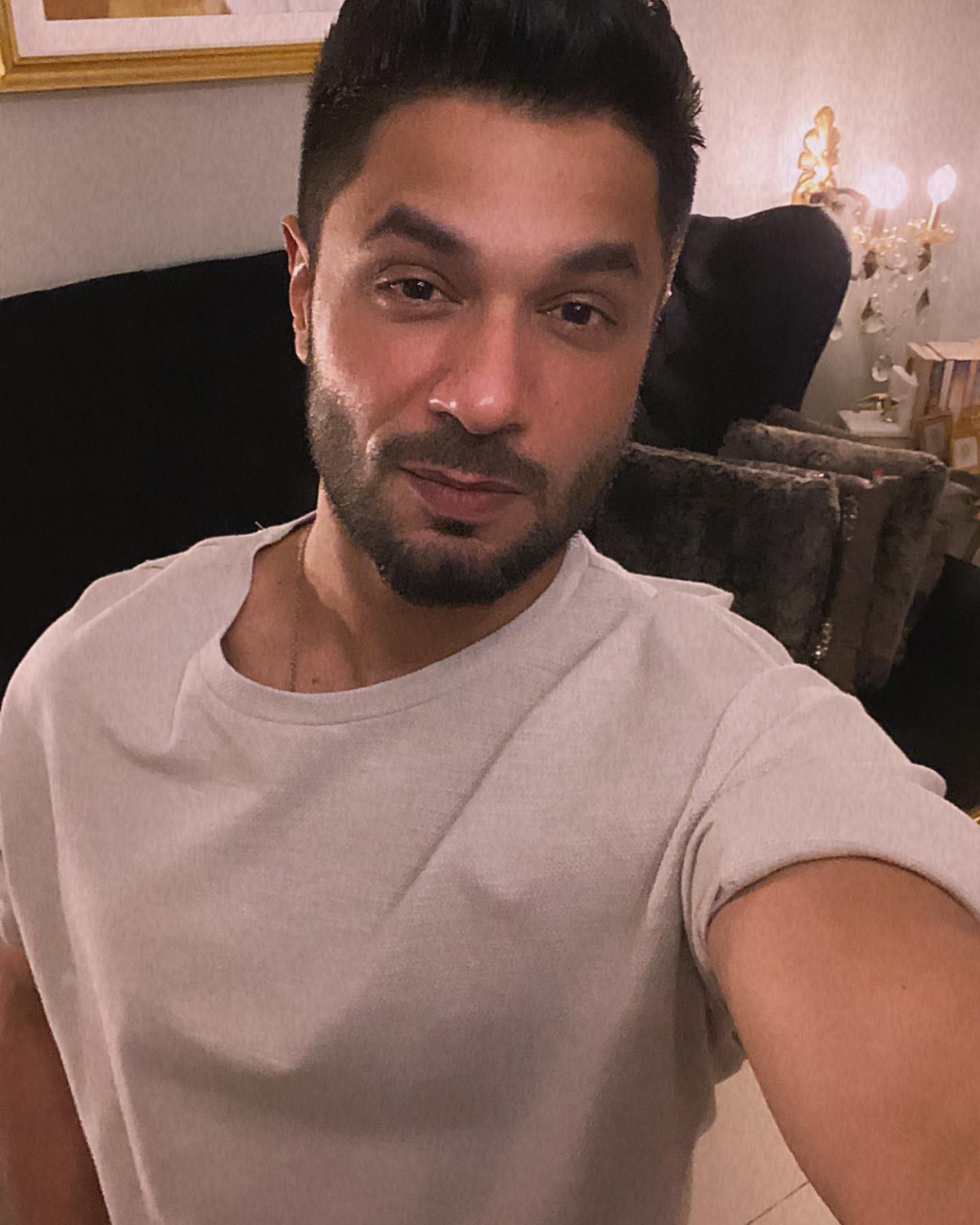 Hassan Rizvi Celebrated His Wife's Birthday | Reviewit.pk