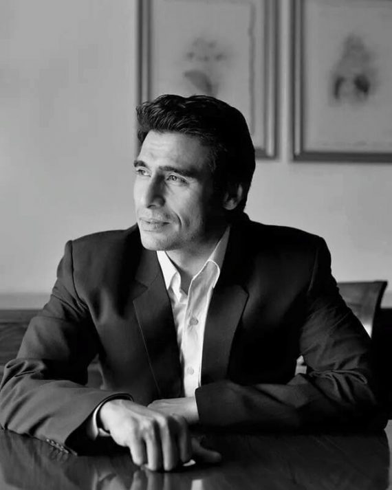 Actor Farhan Agha Has Joined PTI | Reviewit.pk