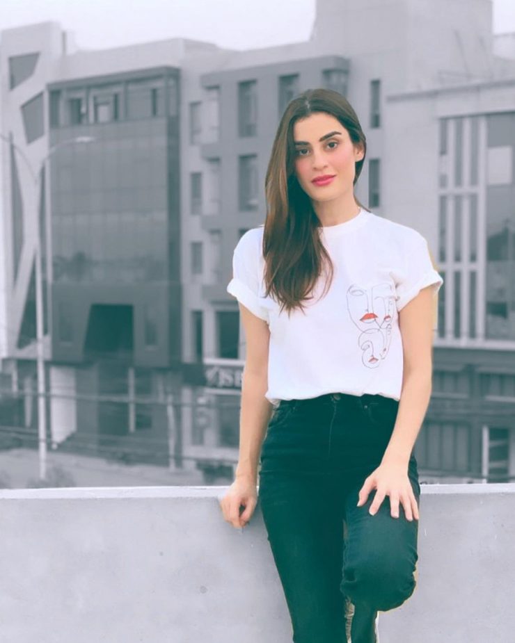 Actress Amna Malik in Turkey - Beautiful Pictures | Reviewit.pk