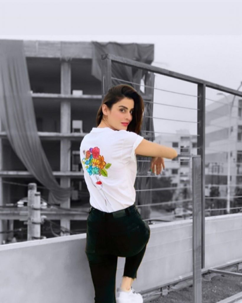 Actress Amna Malik in Turkey - Beautiful Pictures | Reviewit.pk