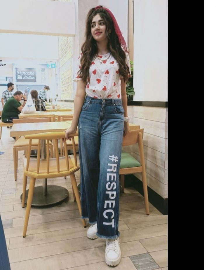 Anum Fayaz with her Husband - Latest Pictures | Reviewit.pk