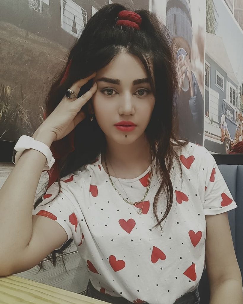 Anum Fayaz with her Husband - Latest Pictures | Reviewit.pk