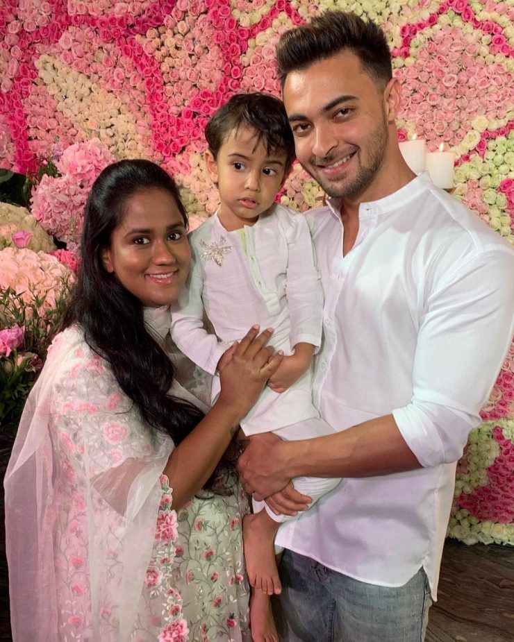 Arpita Khan Husband | 10 Enchanting Pictures | Reviewit.pk