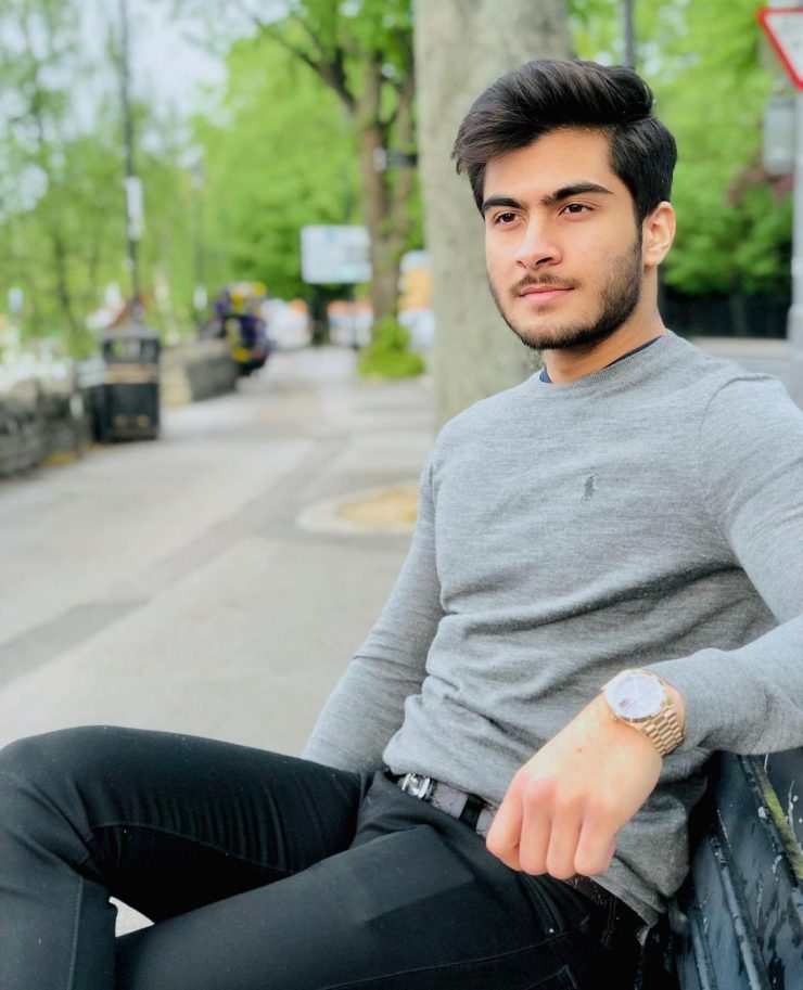 Abdullah Kadwani's Handsome son Haroon Kadwani's pictures | Reviewit.pk