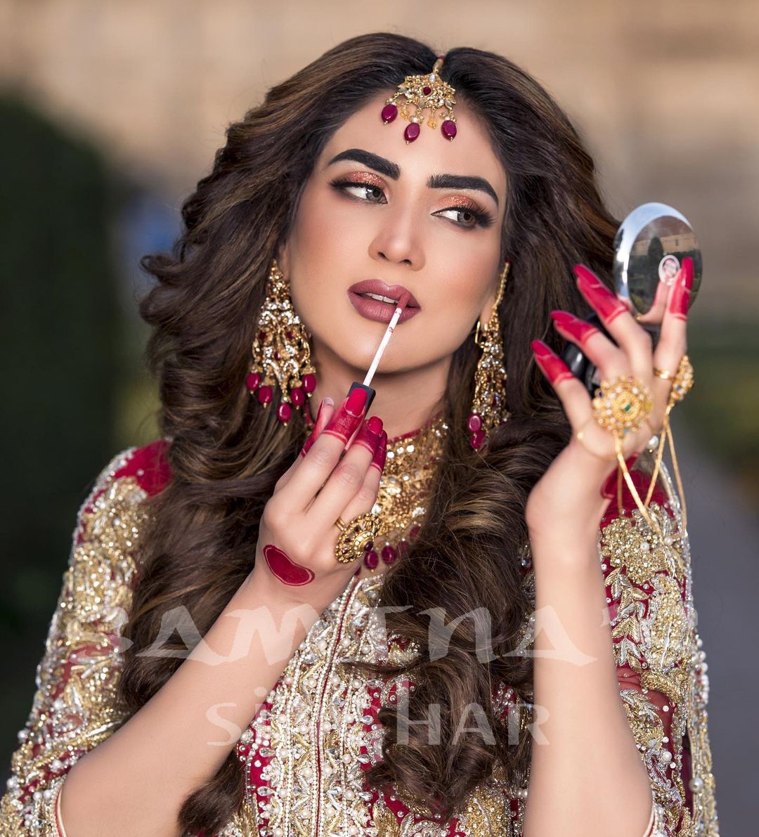 Fiza Ali Beautiful Bridal Pictures | Reviewit.pk