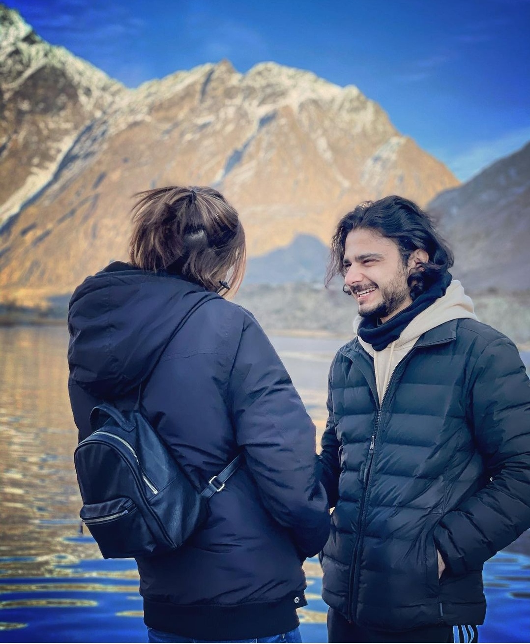 Ukhano With Wife , Pictures while Traveling Pakistan | Reviewit.pk