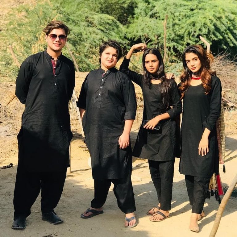 Laiba Khan Reveals Details About Her Family | Reviewit.pk